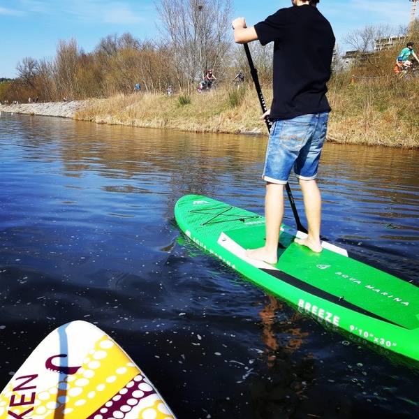 Půjčovna paddlebardů na Vltavě 'Stůj a pádluj' - HAMR SPORT BRANÍK ...